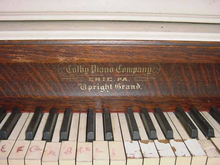 Colby Oak Upright Piano - Antique Piano Shop, Inc.